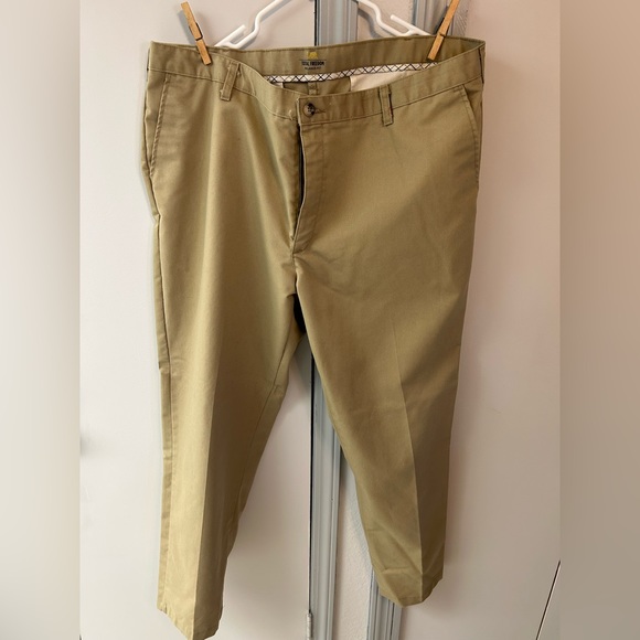 Lee | Pants | Lee Total Freedom Slacks 42x32 Tan | Poshmark